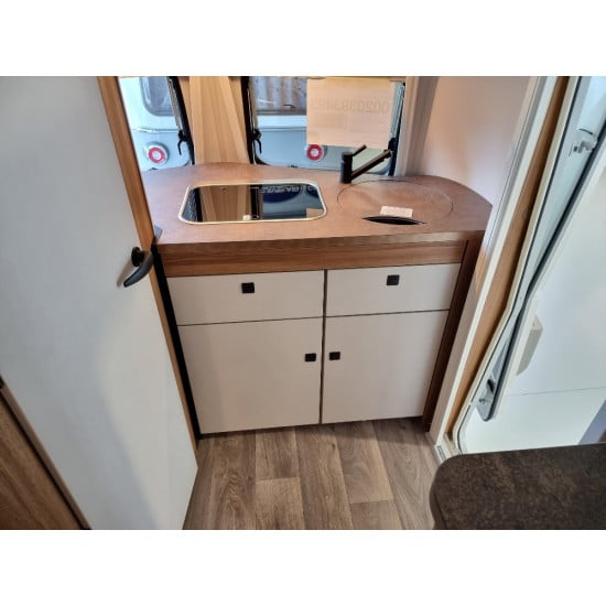 ERIBA TOURING 320 "LEGEND"